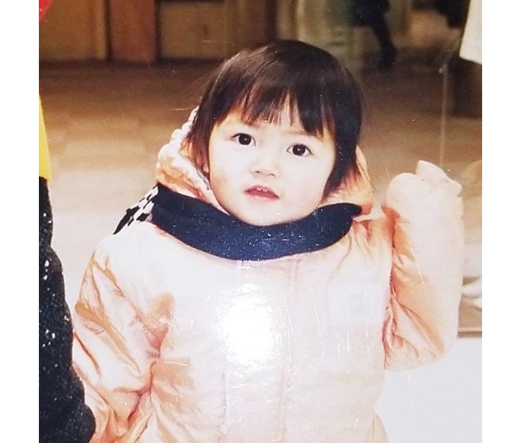 久保史緒里の家族構成や生い立ち！父親は義洋で校長！姉は万里子でミスコン優勝！母は？ – ファミタイム